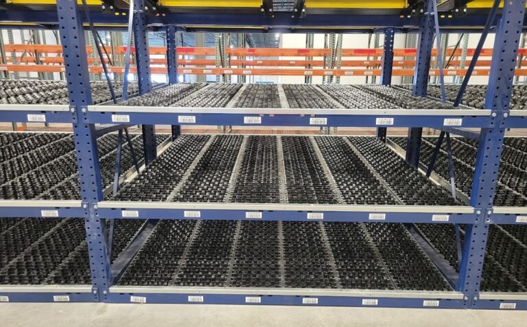 Order Picking with Ergonomic Warehouse Products