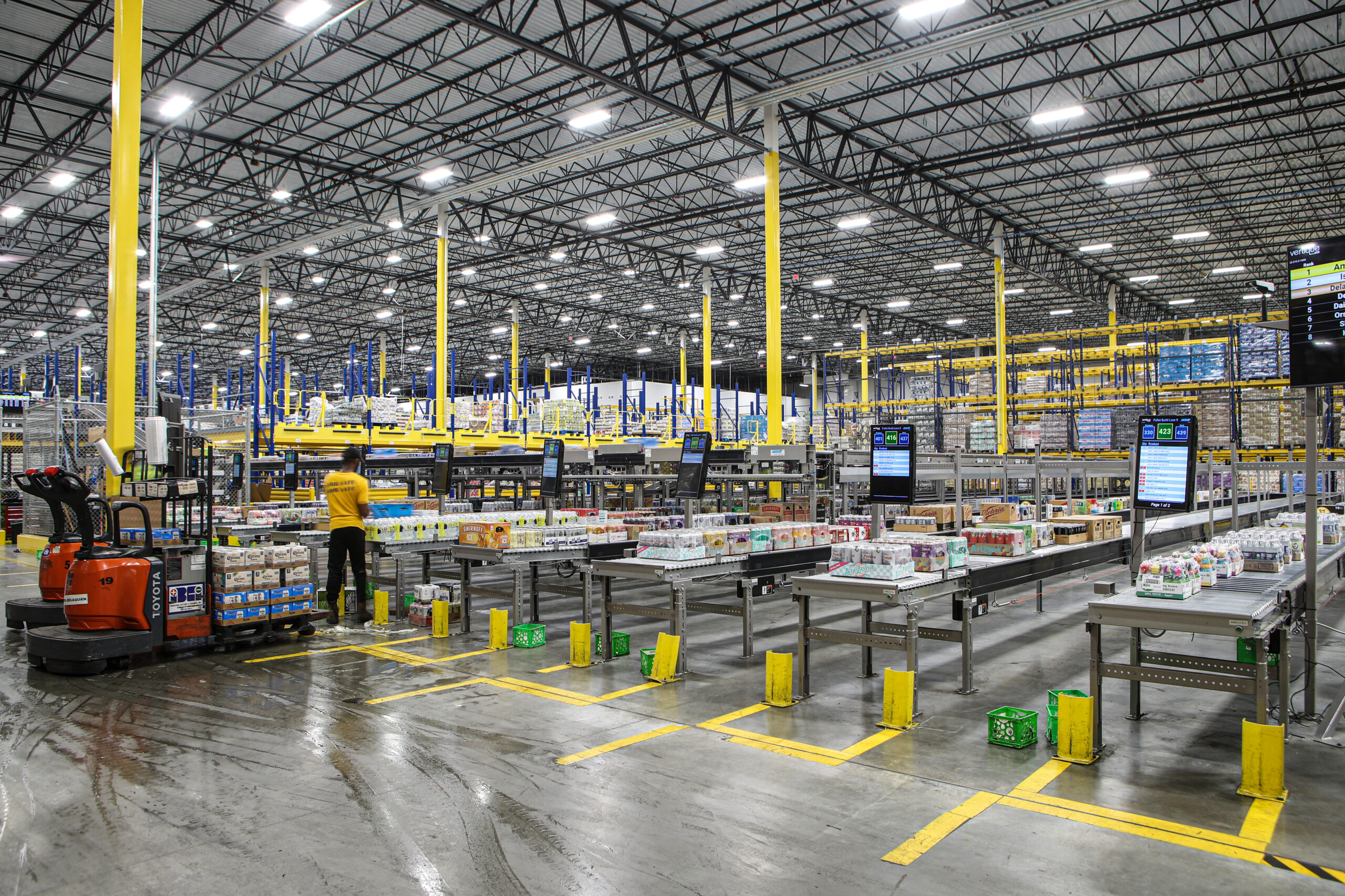 Conveyor Systems Gallery - Efficient & Cost-Effective Warehousing Design