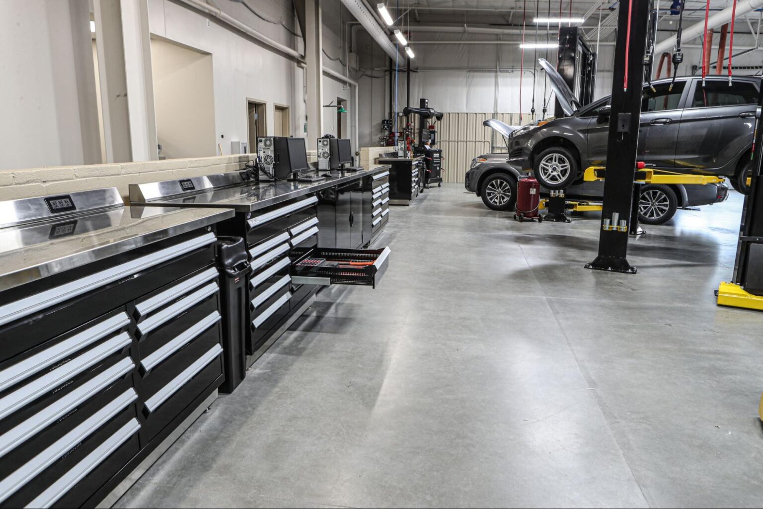 Industrial Tool Storage - Custom Fit Modular Cabinets & Drawers
